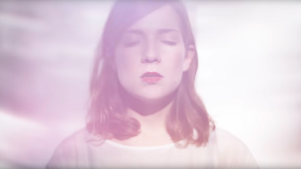 Hannah Cameron premieres her LP Blow My House Down