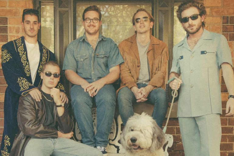 PREMIERE: The Slingers share jangled new track When You Know