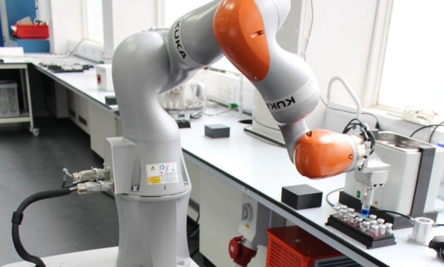 This robot scientist works 1000 times faster than human counterparts