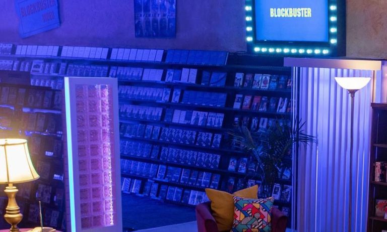 The world's last Blockbuster has now been turned into a '90s-themed Airbnb