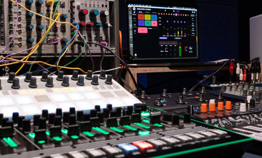 Endlesss Studio makes looped-based performance and collaboration easy