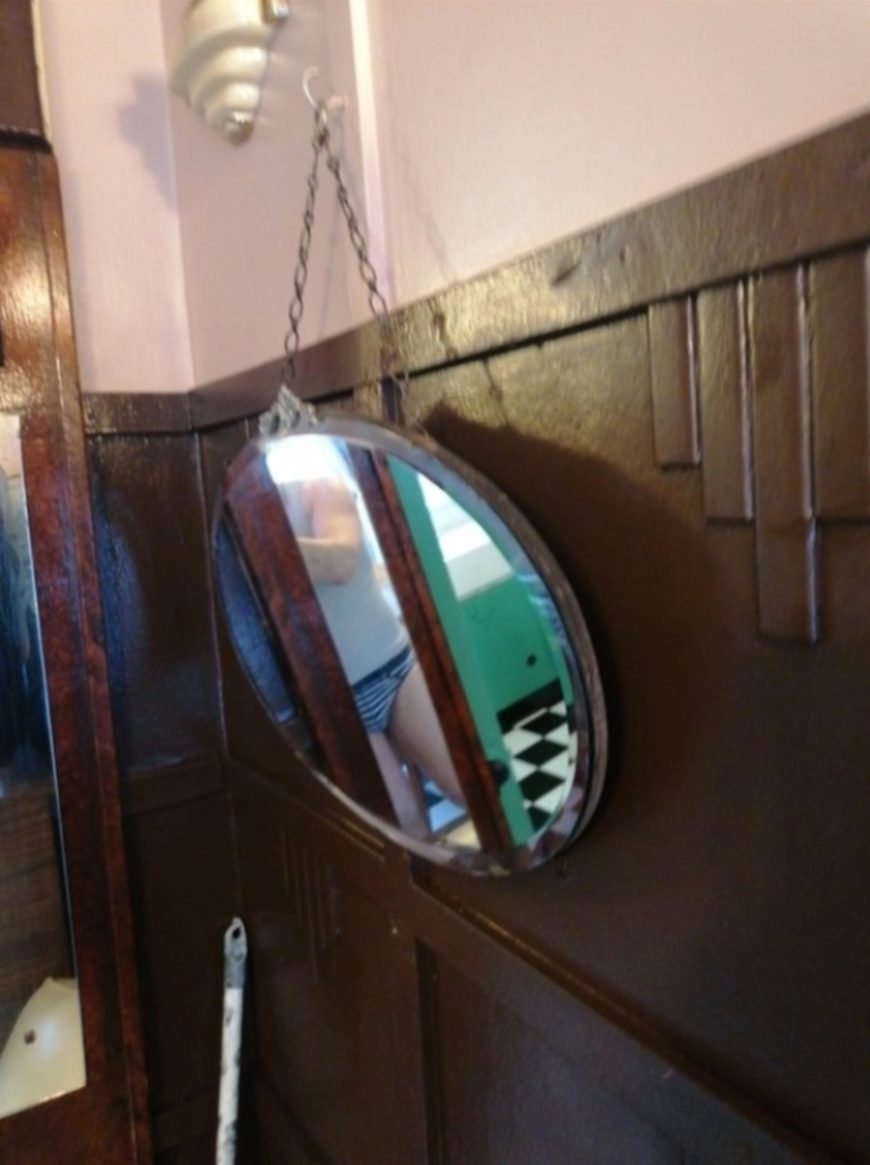 People selling mirrors: 25 cursed pictures of people selling mirrors online