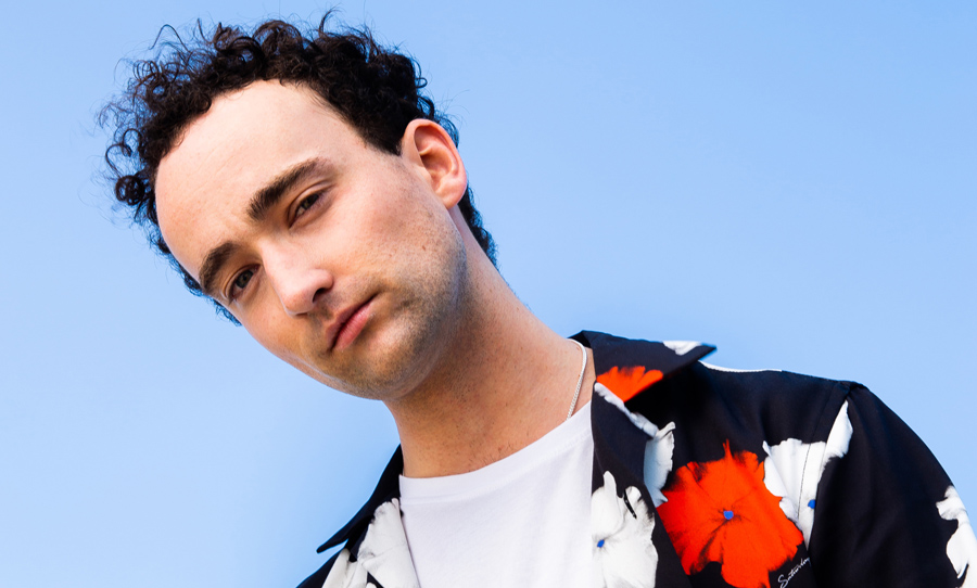 Wave Racer breaks down 'Dreaming': his fresh, electronic pop banger