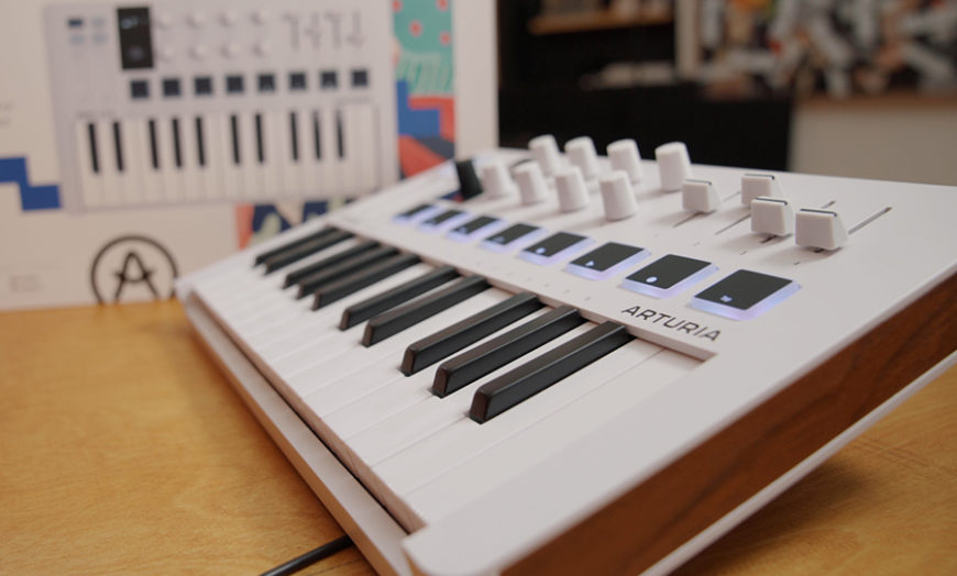 Arturia MiniLab 3: a MIDI Controller Packed With Software, Samples and ...