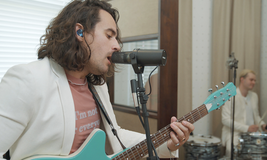 The Cherubs Perform 'Nausea' Live from Happy