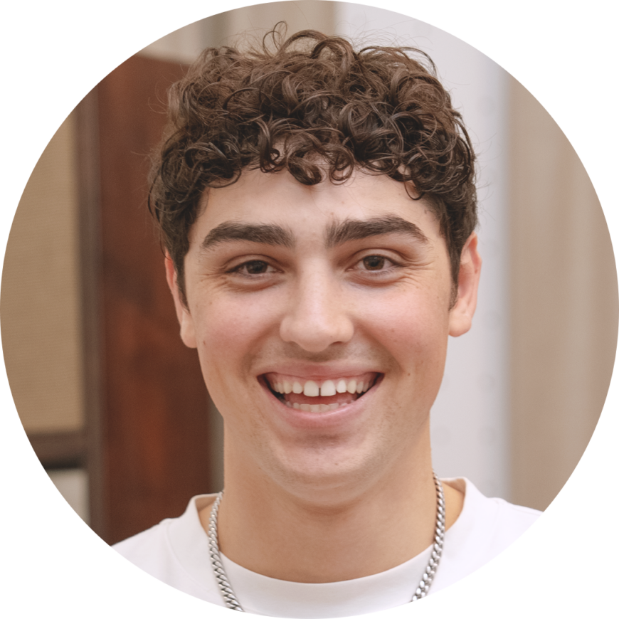 Oliver Cronin Performs 'I Need You' Live from Happy