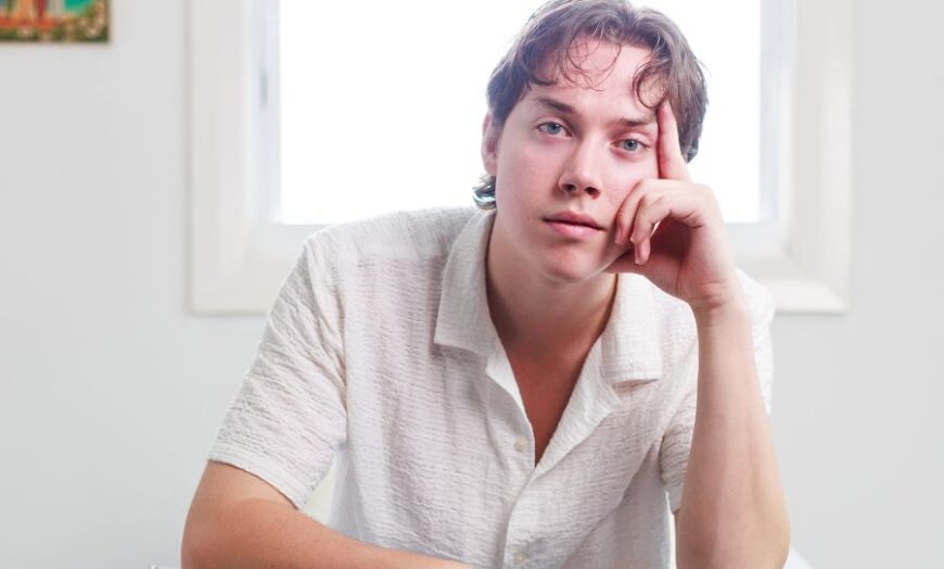 Bobby Uncle braces for mood swings on new single 'Pendulum'