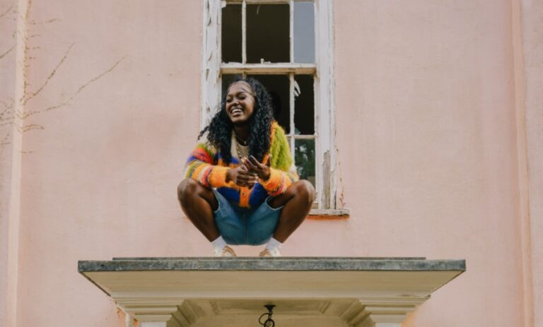 DAYSH: Finding Her Way to a New Chapter and Love Through Pain