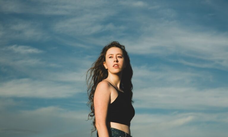 Olivia Pearl pushes the breaks on powerful pop single '60 Zone'