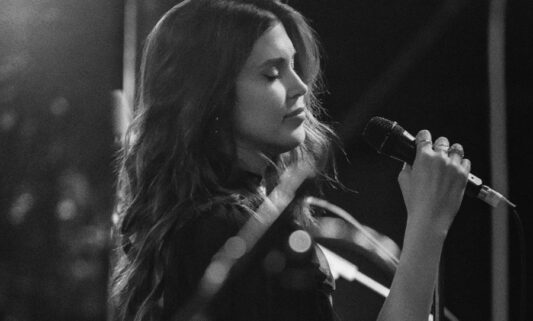 Jessica Carter Altman’s 'Mirror Mirror' Is a Hypnotic Ode to Self ...