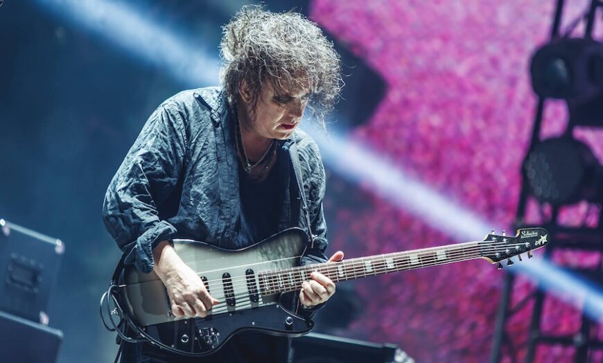 Robert Smith of The Cure – The Evolution of a Gothic Icon’s Sound
