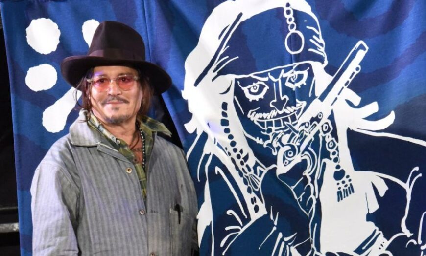 Johnny Depp Surprised by One Piece Tribute at Tokyo Comic Con